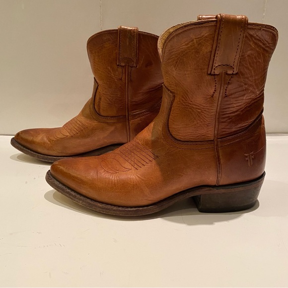Frye | Shoes | Frye Billy Short Cognac Leather Western Boots Pull On 7b ...